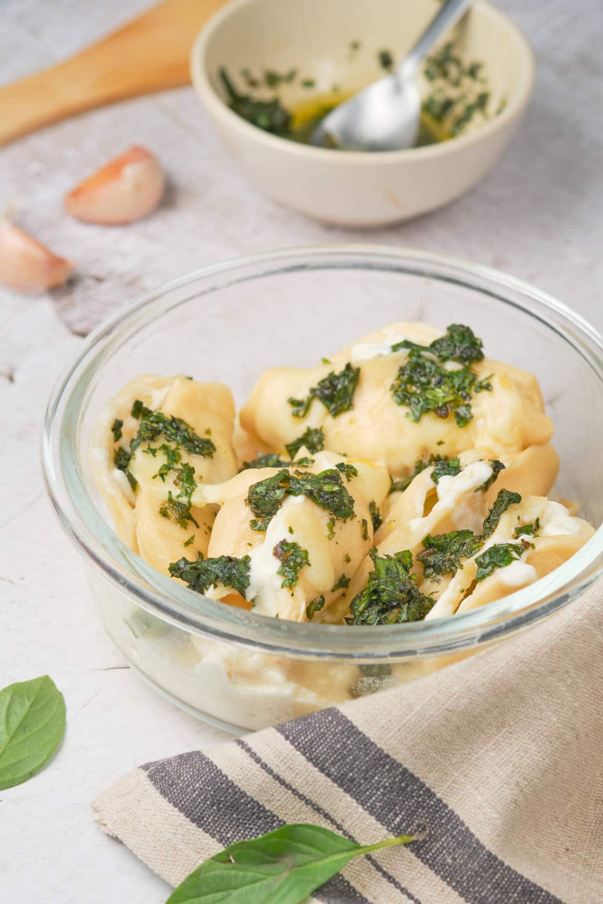 Simple Pesto Stuffed Shells