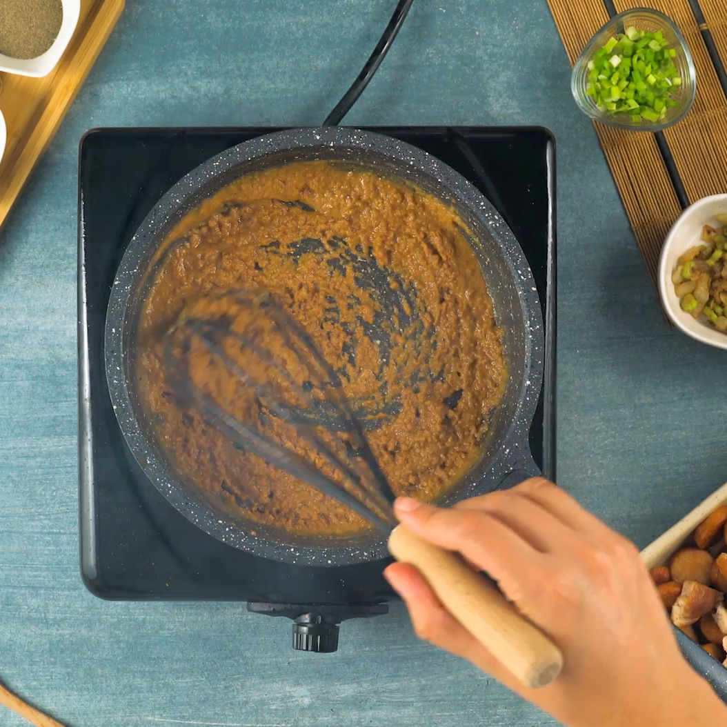 Easy Chicken Sausage Gumbo Topped Fries