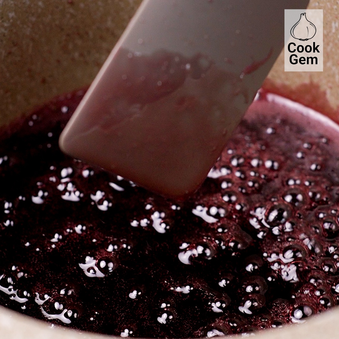 Homemade Red Wine Simple Syrup