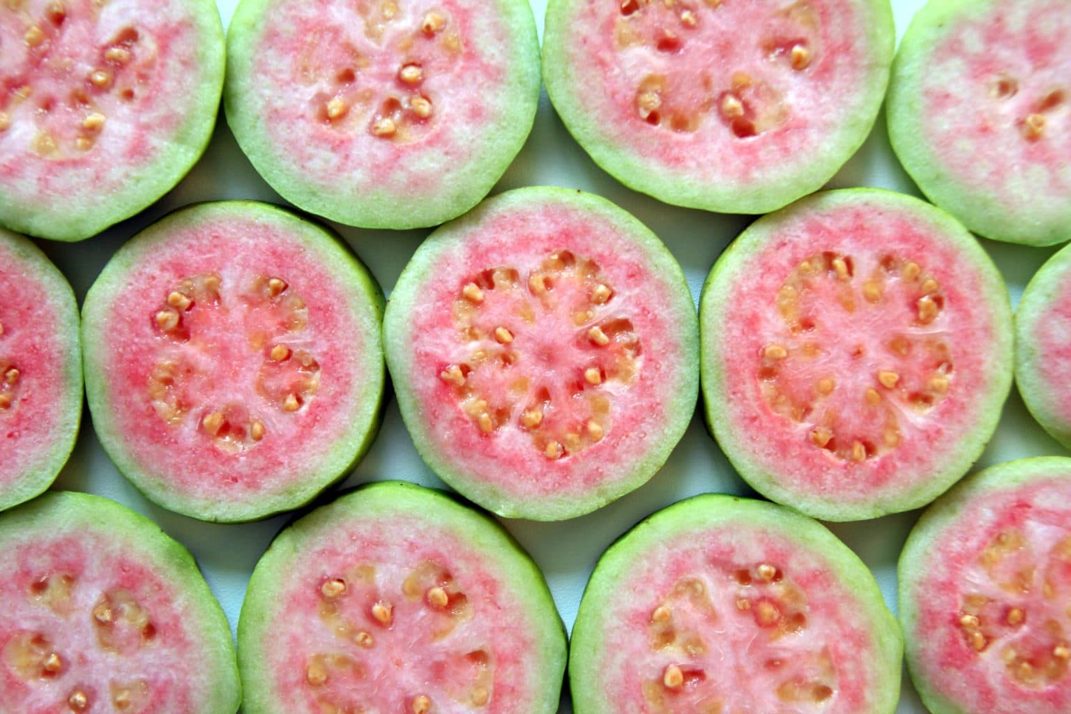 What Does Guava Taste Like?