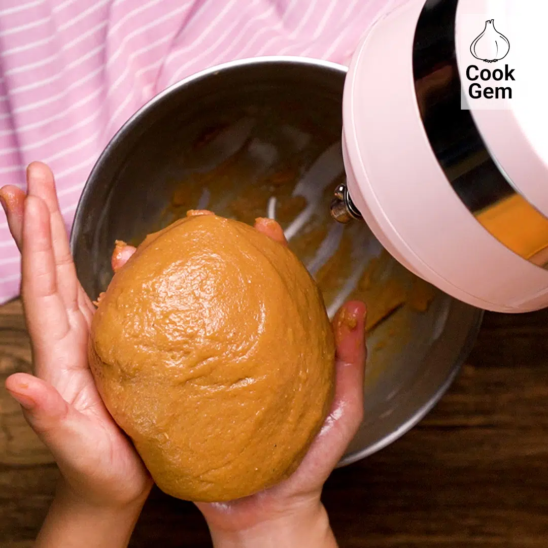 Simple Afghan Sweet Bread (Roht)