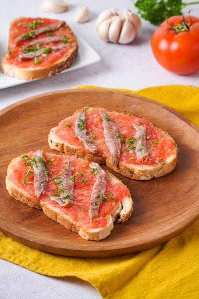 Simple Spanish Tomato Toast