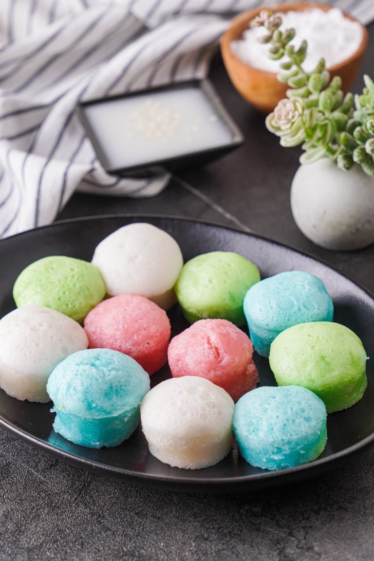 Sweet Vietnamese Steamed Rice Cakes (Bahn Bo Hap)