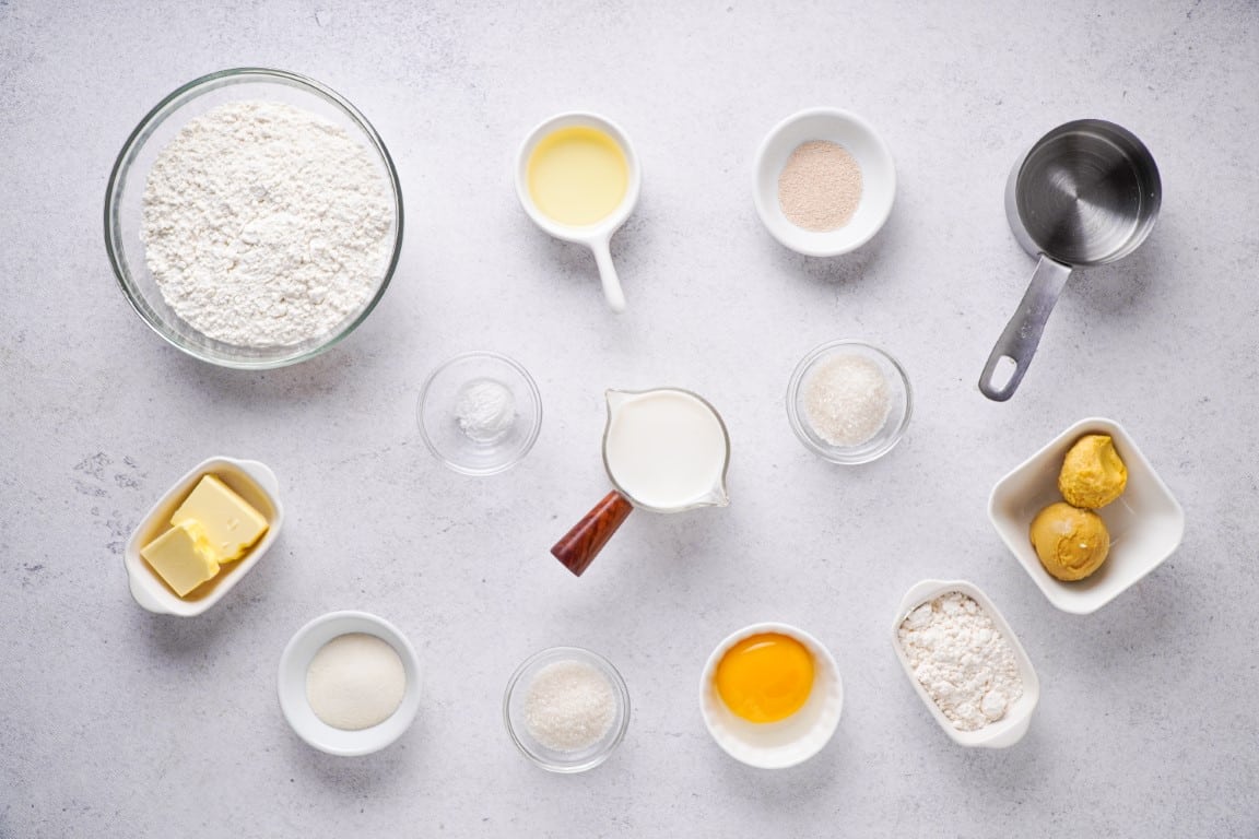 Soft Steamed Egg Custard Buns (Liu Sha Bao)